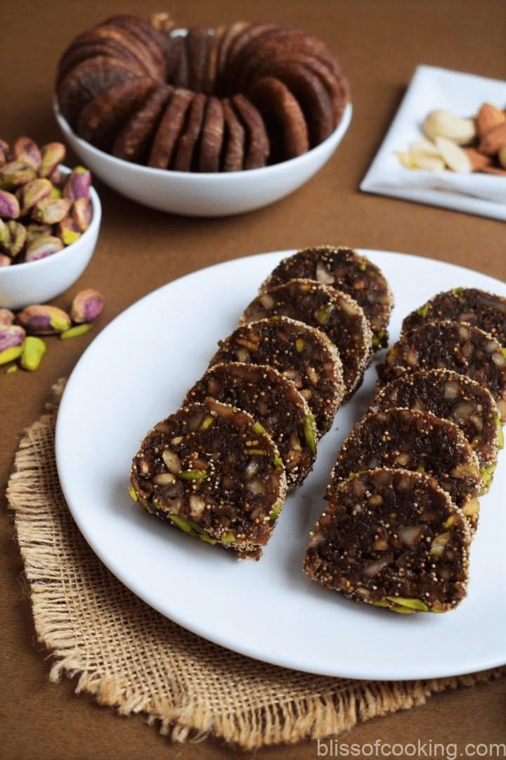 Fig and Nut Rolls – Natural Sweet Energy Bars - IYURVED-IN